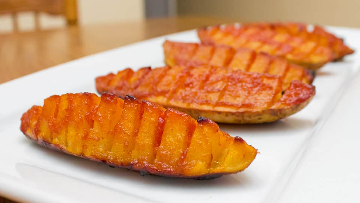 Buffalo Potato Wedges Recipe - The Black Peppercorn