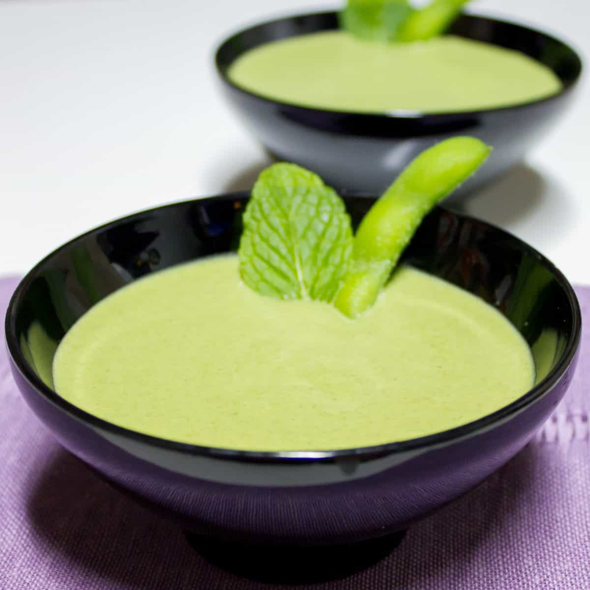Edamame and Spinach Cream Soup Recipe with a Hint of Mint