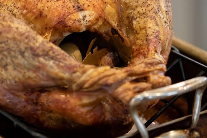 How to Cook a Turkey in an Oven - The Black Peppercorn