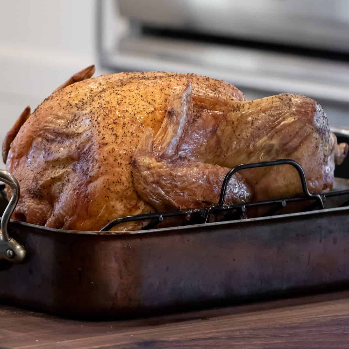 How to Cook a Turkey in an Oven - The Black Peppercorn