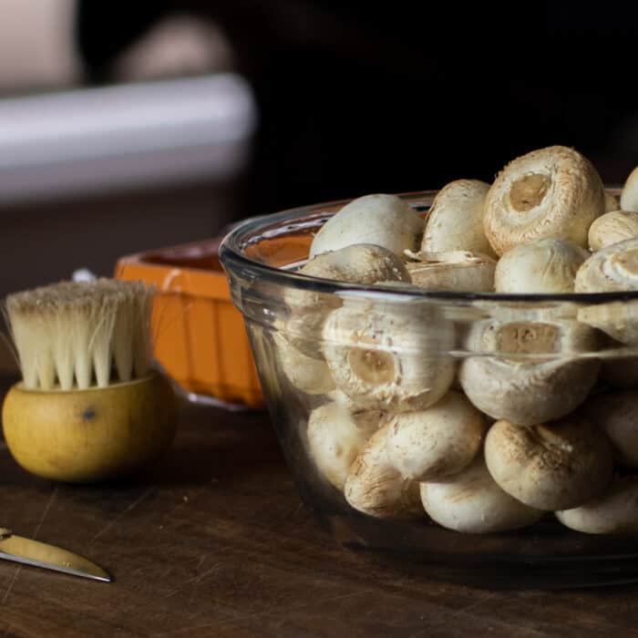 Sautéed Button Mushrooms Recipe - The Black Peppercorn