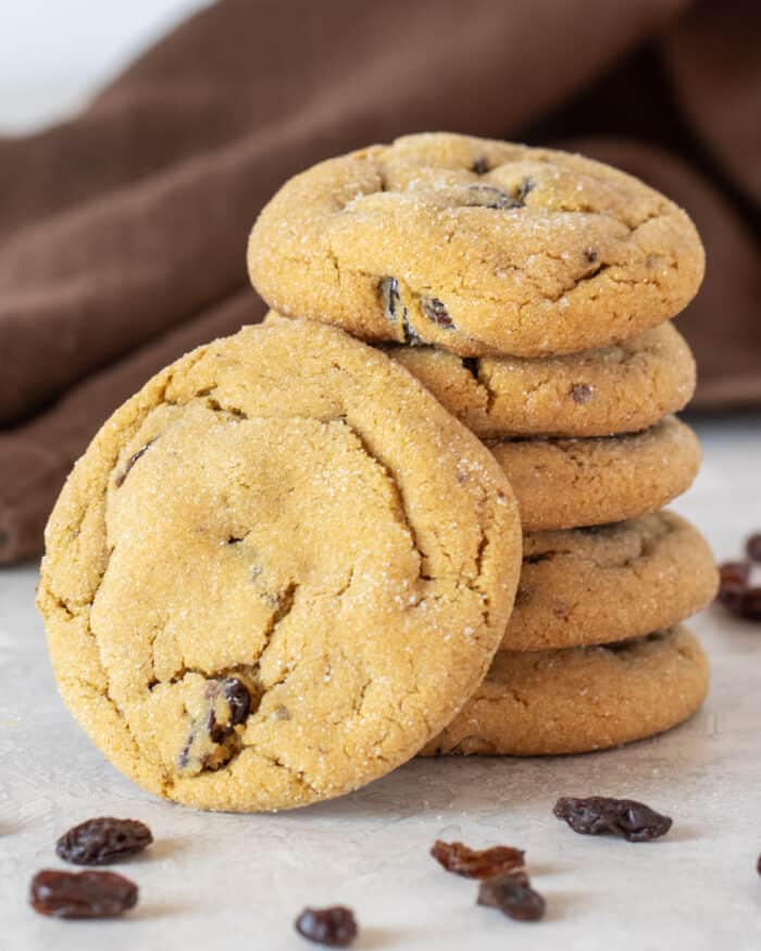 Chewy Ginger Raisin Cookies Recipe